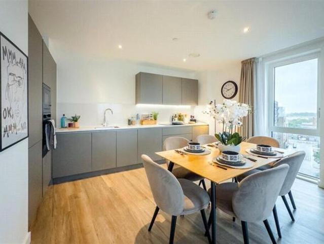 3 bedroom apartment for rent in 6 Britannia Road, Hammersmith and Fulham, London, SW6