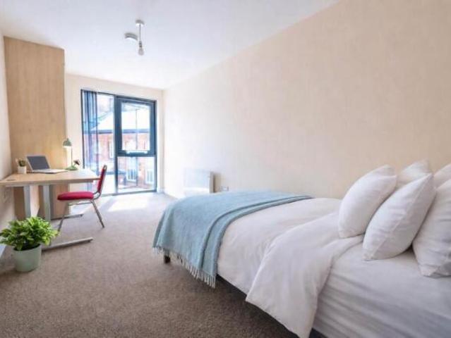 3 bedroom apartment for rent in 6 Ecco, S11