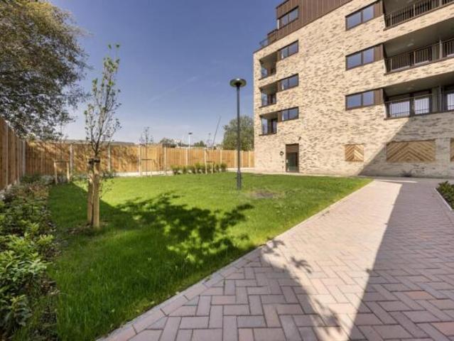 3 bedroom apartment for rent in 79 Baytree Road, Sw2
