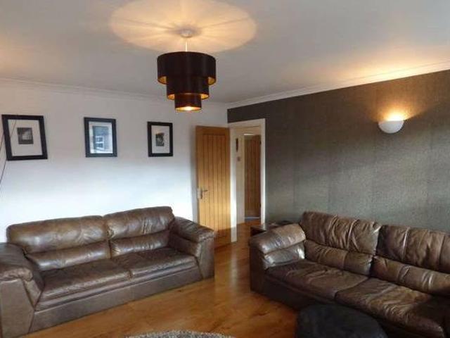 3 bedroom apartment for rent in 7 Lindow Parade Ws SK9 5JL SK9
