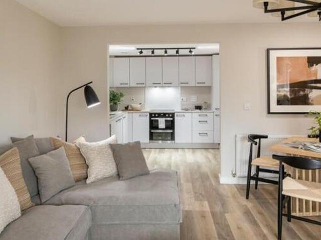 3 Bedroom Apartment For Sale In Malletsheugh