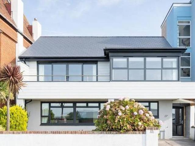 3 bedroom apartment for sale in Marine Parade West LeeontheSolent Hampshire PO13