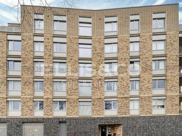 3 Bedroom Apartment For Sale In Mill Hill, London