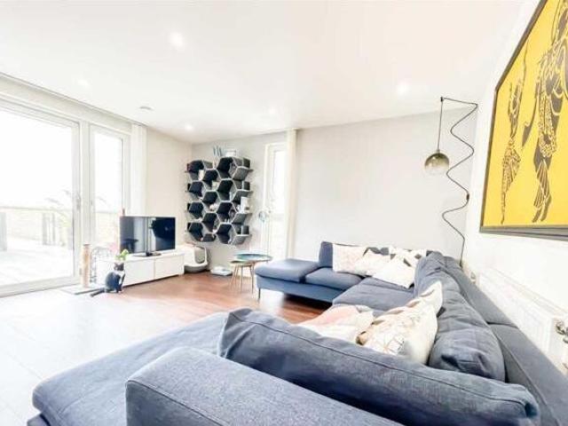 3 Bedroom Apartment For Sale In Moorhen Drive