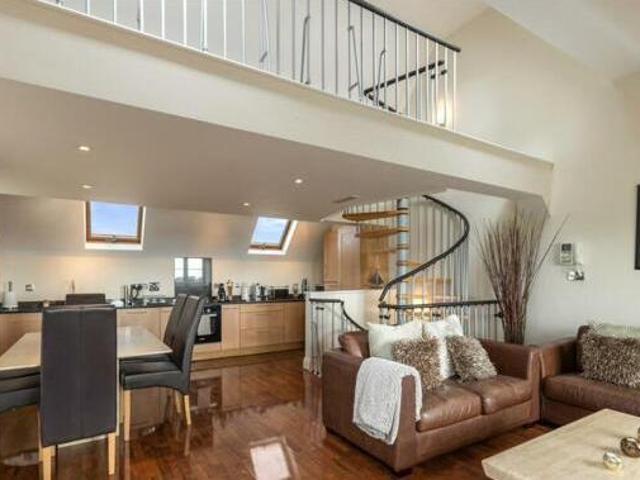 3 Bedroom Apartment For Sale In Narberth Road, Tenby