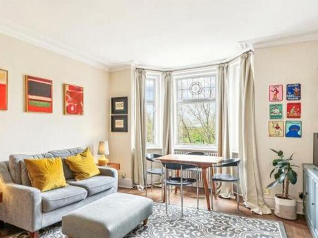 3 Bedroom Apartment For Sale In New Kings Road, London