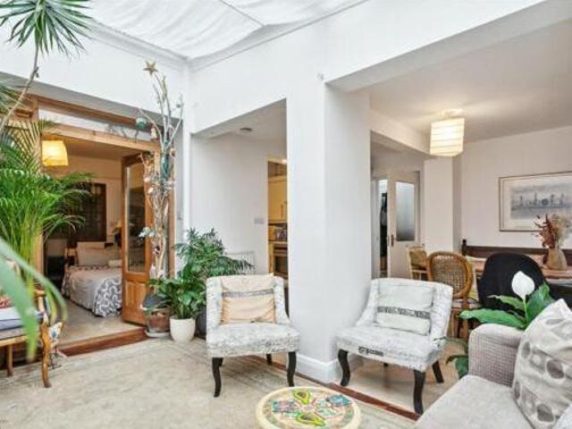 3 Bedroom Apartment For Sale In Notting Hill, London