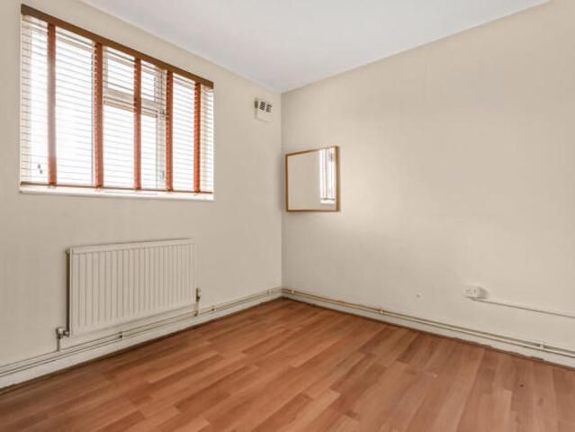 3 bedroom apartment for sale in Old Bethnal Green Road, London, E2