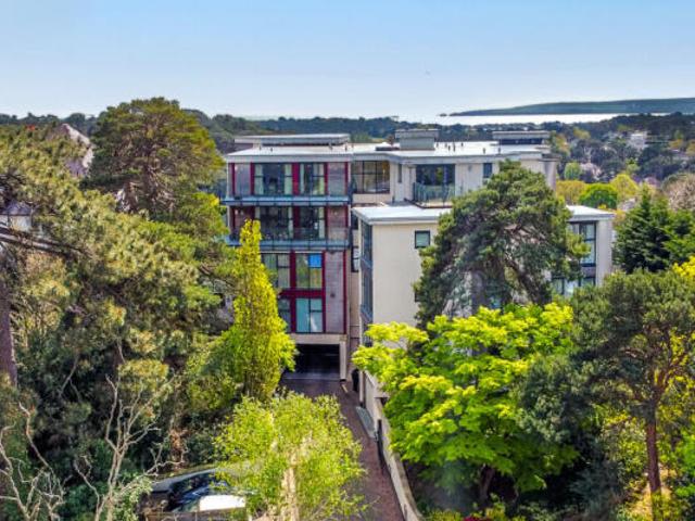 3 bedroom apartment for sale in Alipore Close, Poole, BH14