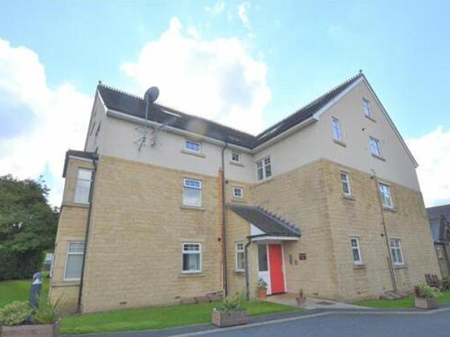 3 Bedroom Apartment For Sale In Apperley Bridge, Bradford