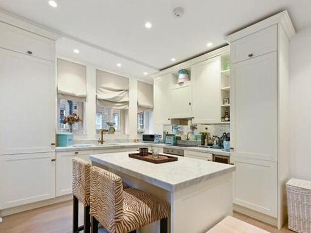 3 Bedroom Apartment For Sale In Battersea, London