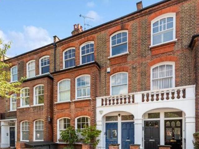 3 Bedroom Apartment For Sale In Battersea Park, London