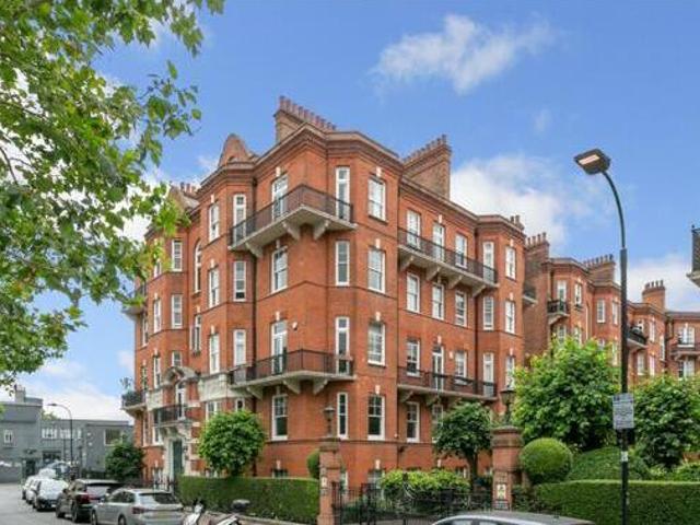 3 Bedroom Apartment For Sale In Beaumont Avenue, London