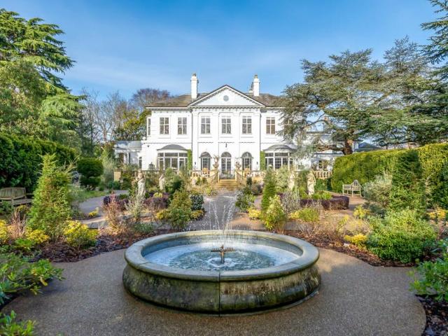 3 bedroom apartment for sale in Beltwood House, Sydenham Hill, SE26