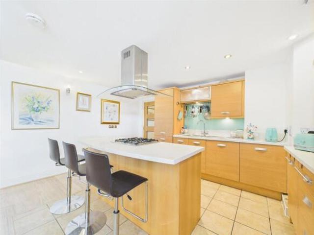 3 bedroom apartment for sale in Boscombe Spa Road, Boscombe, Bournemouth, Dorset, BH5