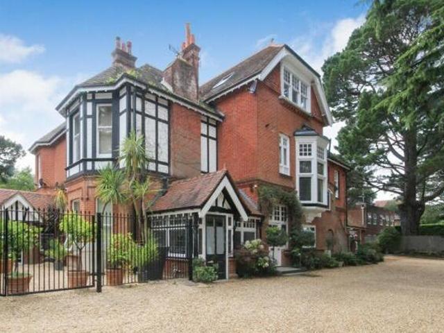3 Bedroom Apartment For Sale In Bournemouth, Dorset