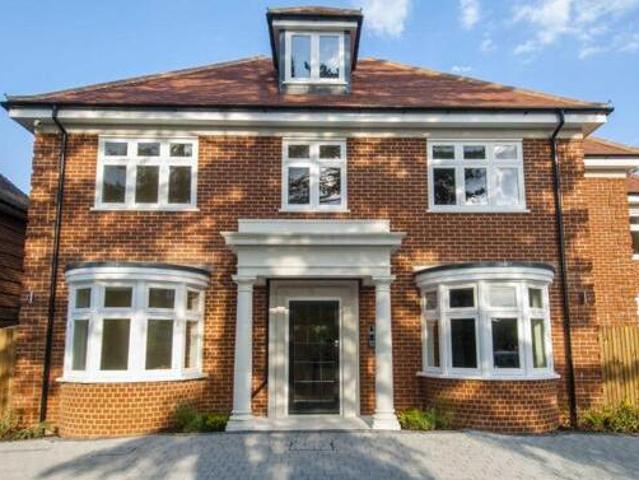 3 Bedroom Apartment For Sale In Brookmans Park, Hertfordshire