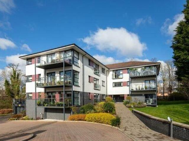 3 Bedroom Apartment For Sale In Broompark Drive