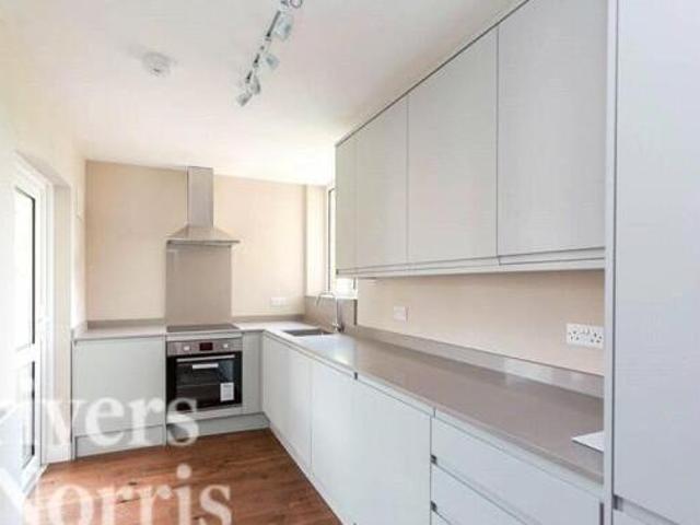 3 Bedroom Apartment For Sale In Camden, London