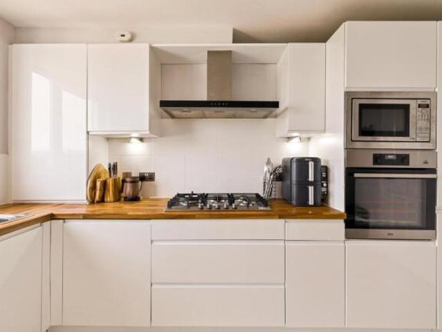 3 bedroom apartment for sale in Canniesburn Quadrant, Bearsden, G61