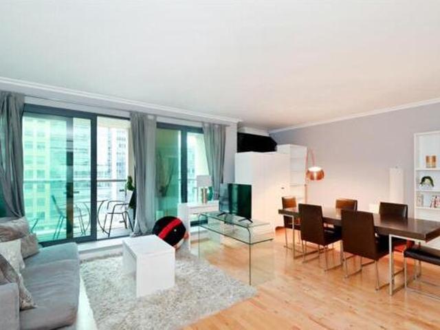 3 Bedroom Apartment For Sale In Canary Wharf, London