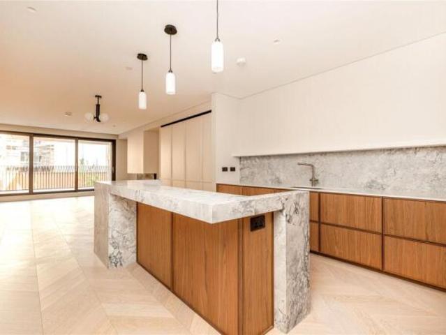 3 bedroom apartment for sale in Carrington Street, Mayfair, London, W1J