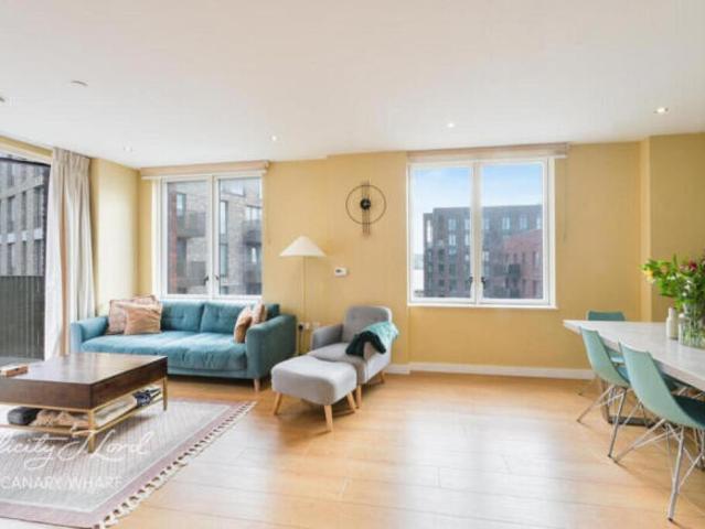 3 bedroom apartment for sale in Cavendish Square, London E16