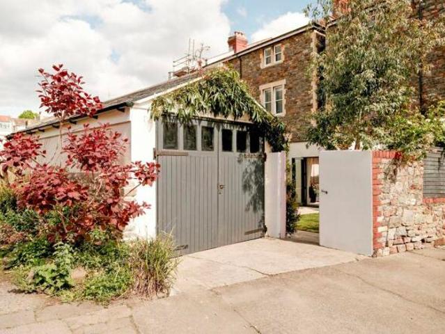 3 bedroom apartment for sale in Chantry Road | Clifton, BS8