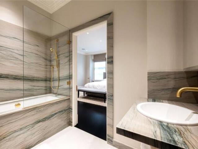 3 bedroom apartment for sale in Charles Street, Mayfair, London, W1J