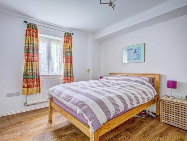 3 bedroom apartment for sale in Chieftain Way, Cambridge, CB4