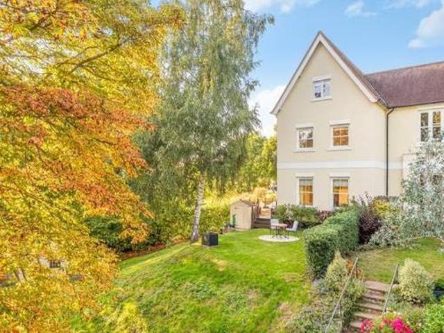 3 bedroom apartment for sale in Coopers Hill RoadNutfieldRedhillSurreyRH1 4HZ RH1