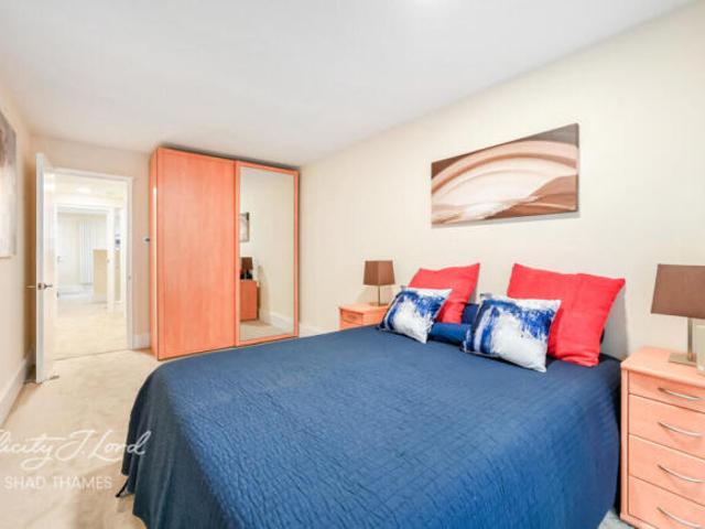 3 bedroom apartment for sale in Compass Court, Shad Thames, SE1