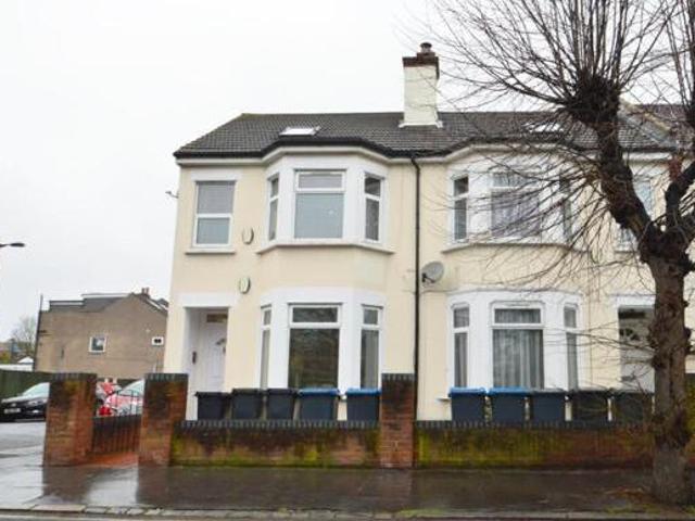 3 Bedroom Apartment For Sale In Croydon