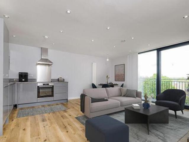3 Bedroom Apartment For Sale In Croydon
