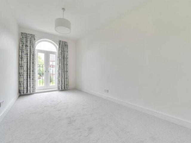 3 bedroom apartment for sale in Duckmill Crescent, Duckmill Lane, Bedfordshire, MK42