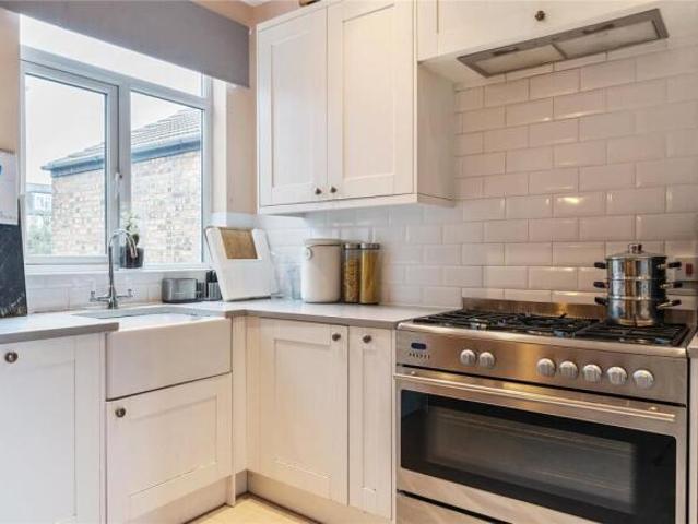 3 bedroom apartment for sale in Dagmar Road, London, N22