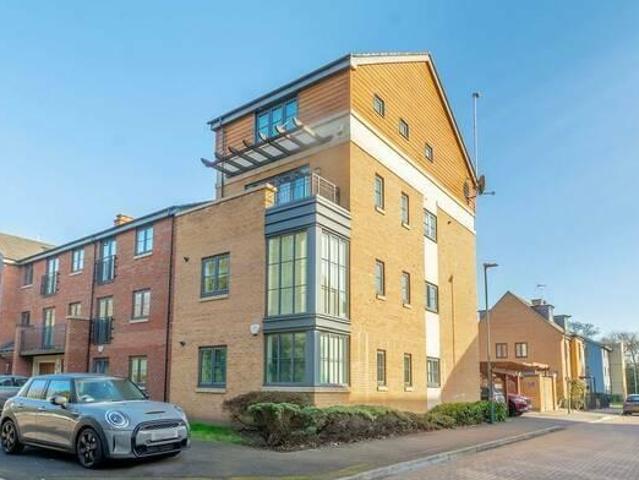 3 bedroom apartment for sale in Deane Road Wilford NG11 7GQ NG11