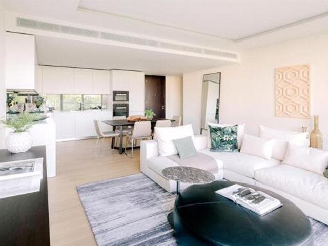 3 Bedroom Apartment For Sale In Earls Court, London