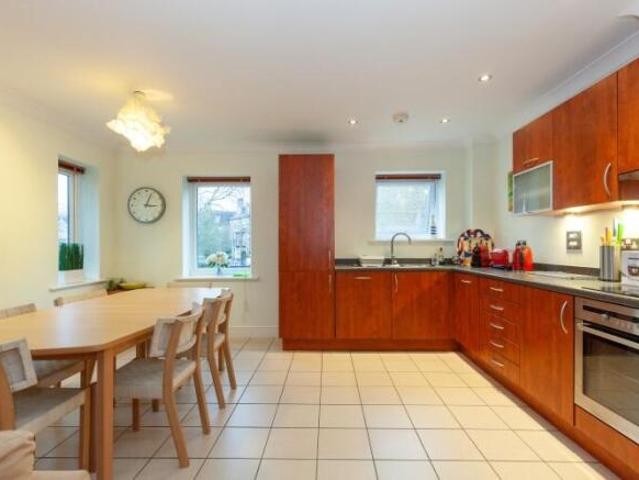 3 bedroom apartment for sale in Elizabeth Jennings Way, Oxford, OX2