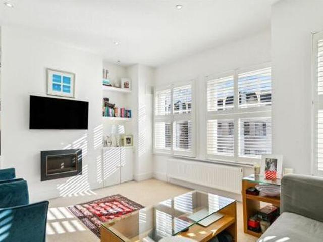 3 Bedroom Apartment For Sale In Fulham, London