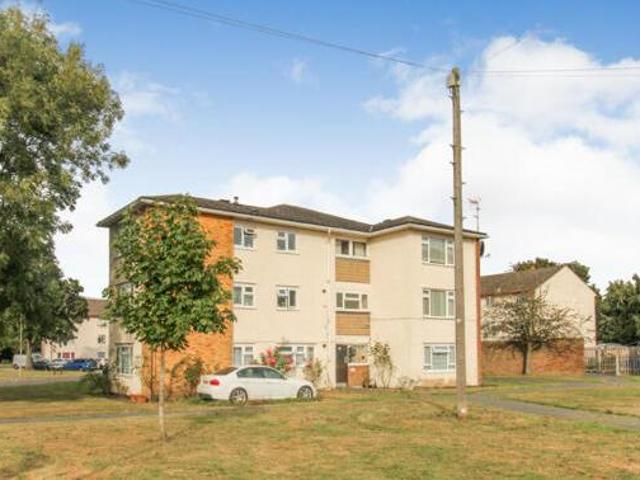 3 Bedroom Apartment For Sale In Farnborough