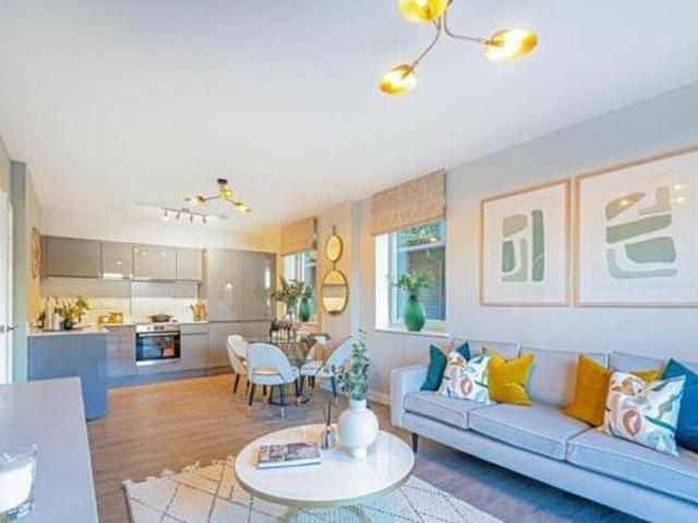 3 Bedroom Apartment For Sale In Farnham