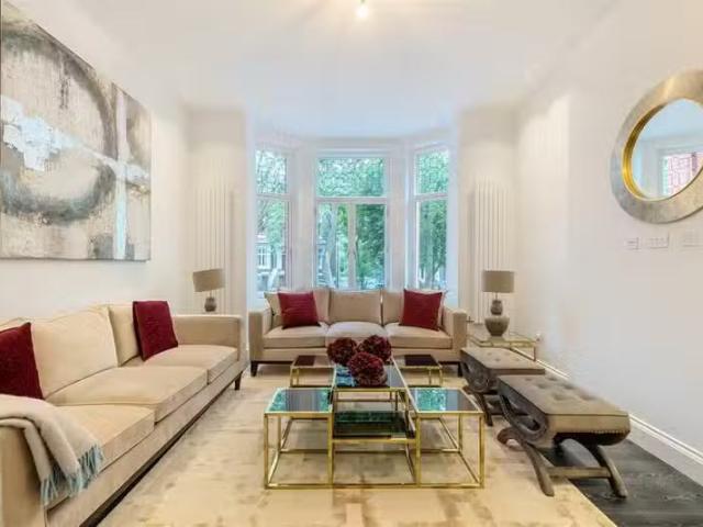 3 bedroom apartment for sale in Fitzjohn's Avenue, Hampstead.