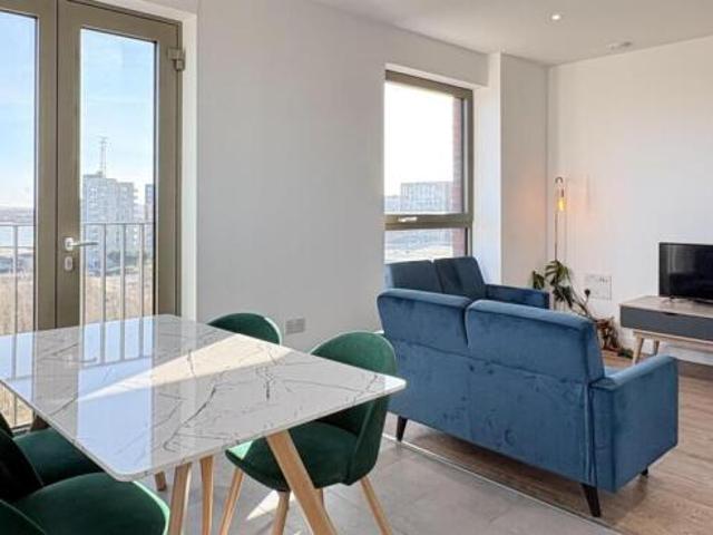 3 bedroom apartment for sale in Gallions Reach, London E6