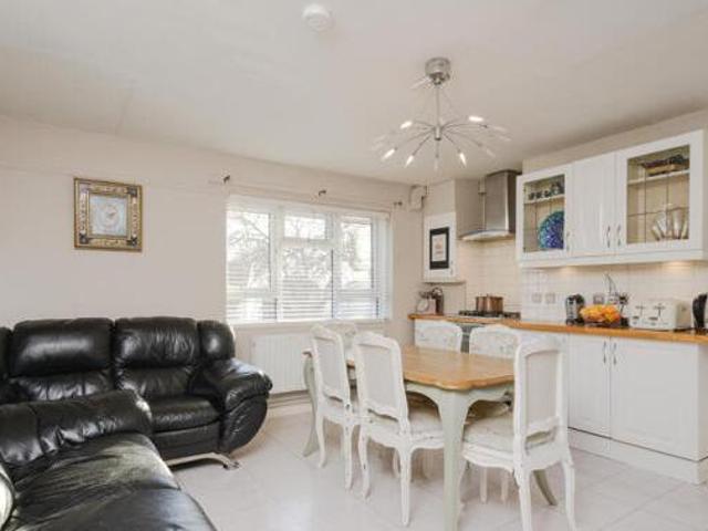 3 Bedroom Apartment For Sale In Gap Road, London