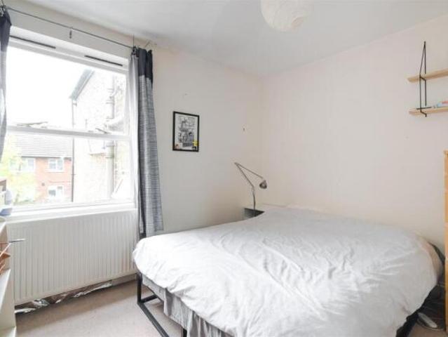 3 bedroom apartment for sale in Grantham Road, London, SW9