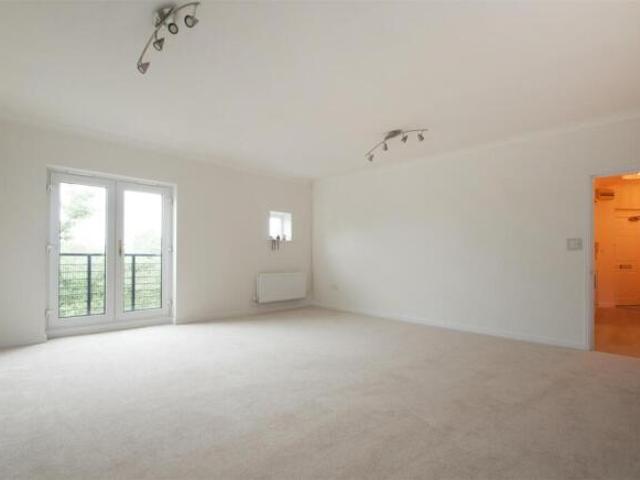 3 bedroom apartment for sale in Grasholm Way, Langley, Berkshire, SL3