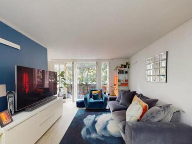 3 Bedroom Apartment For Sale In Greenwich, London