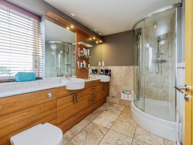 3 bedroom apartment for sale in Greestone Mount, Lincoln, LN2