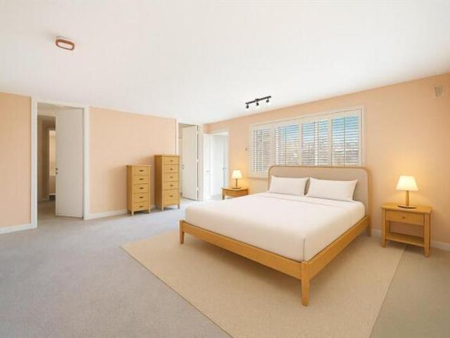 3 bedroom apartment for sale in Harley Street, London, W1G